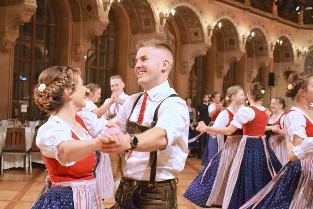 72. Wiener Kathreintanz — Der Ball der Österreichischen Tänze | schauvorbei